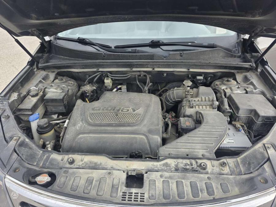 Grey Kia Sorento 2012 in Marijampole, with an engine capacity of 2.20 L and mileage of 260 thousand km for 4990 €, photo 38 on AUTOMOTO.COM.LV