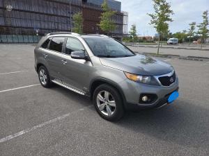 Pelēks Kia Sorento 2012 Klaipėda, ar dzinēja tilpumu 2.36 L un nobraukumu 330 tūkst. km par 6930 €, foto  vietnē AUTOMOTO.COM.LV