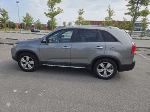 Pelēks Kia Sorento 2012 Klaipėda, ar dzinēja tilpumu 2.36 L un nobraukumu 330 tūkst. km par 6930 €, foto 6 vietnē AUTOMOTO.COM.LV