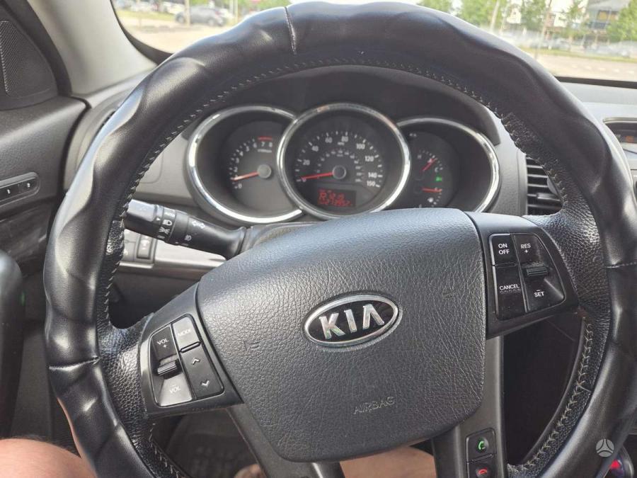 Pelēks Kia Sorento 2012 Klaipėda, ar dzinēja tilpumu 2.36 L un nobraukumu 330 tūkst. km par 6930 €, foto 9 vietnē AUTOMOTO.COM.LV