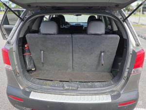 Pelēks Kia Sorento 2012 Klaipėda, ar dzinēja tilpumu 2.36 L un nobraukumu 330 tūkst. km par 6930 €, foto 11 vietnē AUTOMOTO.COM.LV