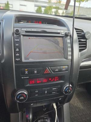 Pelēks Kia Sorento 2012 Klaipėda, ar dzinēja tilpumu 2.36 L un nobraukumu 330 tūkst. km par 6930 €, foto 18 vietnē AUTOMOTO.COM.LV