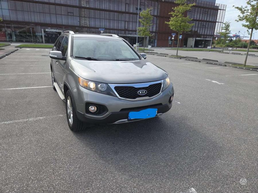 Pelēks Kia Sorento 2012 Klaipėda, ar dzinēja tilpumu 2.36 L un nobraukumu 330 tūkst. km par 6930 €, foto 21 vietnē AUTOMOTO.COM.LV