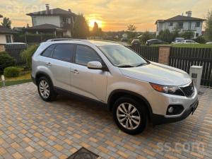 Pelēks Kia Sorento 2012 Rīga, ar dzinēja tilpumu 2.20 L un nobraukumu 0 tūkst. km par 8300 €, foto 3 vietnē AUTOMOTO.COM.LV