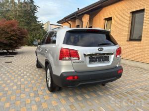 Pelēks Kia Sorento 2012 Rīga, ar dzinēja tilpumu 2.20 L un nobraukumu 0 tūkst. km par 8300 €, foto 10 vietnē AUTOMOTO.COM.LV