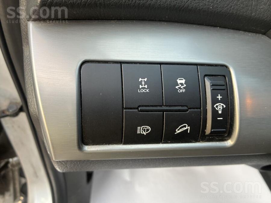 Pelēks Kia Sorento 2012 Rīga, ar dzinēja tilpumu 2.20 L un nobraukumu 0 tūkst. km par 8300 €, foto 14 vietnē AUTOMOTO.COM.LV