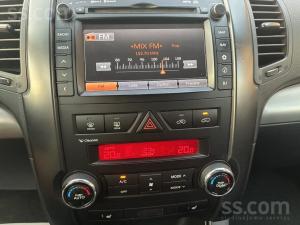 Pelēks Kia Sorento 2012 Rīga, ar dzinēja tilpumu 2.20 L un nobraukumu 0 tūkst. km par 8300 €, foto 25 vietnē AUTOMOTO.COM.LV
