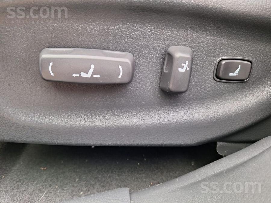 Pelēks Kia Sorento 2012 Daugavpils, ar dzinēja tilpumu 2.20 L un nobraukumu 0 tūkst. km par 10950 €, foto 15 vietnē AUTOMOTO.COM.LV