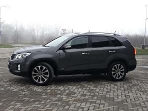 Grey Kia Sorento 2013 in Kretinga, with an engine capacity of 2.20 L and mileage of 120 thousand km for 9999 €, photo 4 on AUTOMOTO.COM.LV