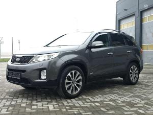 Grey Kia Sorento 2013 in Kretinga, with an engine capacity of 2.20 L and mileage of 120 thousand km for 9999 €, photo 8 on AUTOMOTO.COM.LV