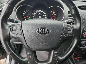 Grey Kia Sorento 2013 in Kretinga, with an engine capacity of 2.20 L and mileage of 120 thousand km for 9999 €, photo 27 on AUTOMOTO.COM.LV