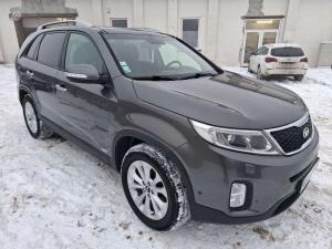 Grey Kia Sorento 2013 in Taurage, with an engine capacity of 2.20 L and mileage of 191 thousand km for 8900 €, photo 4 on AUTOMOTO.COM.LV