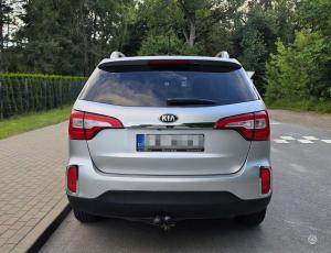 Grey Kia Sorento 2013 in Vilnius, with an engine capacity of 2.20 L and mileage of 270 thousand km for 6300 €, photo 7 on AUTOMOTO.COM.LV
