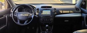 Grey Kia Sorento 2013 in Vilnius, with an engine capacity of 2.20 L and mileage of 270 thousand km for 6300 €, photo 10 on AUTOMOTO.COM.LV
