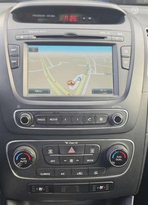 Grey Kia Sorento 2013 in Vilnius, with an engine capacity of 2.20 L and mileage of 270 thousand km for 6300 €, photo 14 on AUTOMOTO.COM.LV