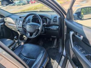 Pelēks Kia Sorento 2013 Kauņa, ar dzinēja tilpumu 2.20 L un nobraukumu 141 tūkst. km par 2900 €, foto 14 vietnē AUTOMOTO.COM.LV