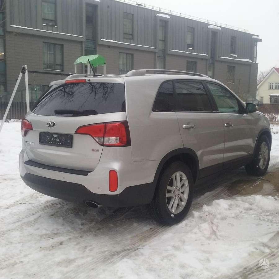 Pelēks Kia Sorento 2014 Viļņa, ar dzinēja tilpumu 3.30 L un nobraukumu 120 tūkst. km par 12500 €, foto 3 vietnē AUTOMOTO.COM.LV