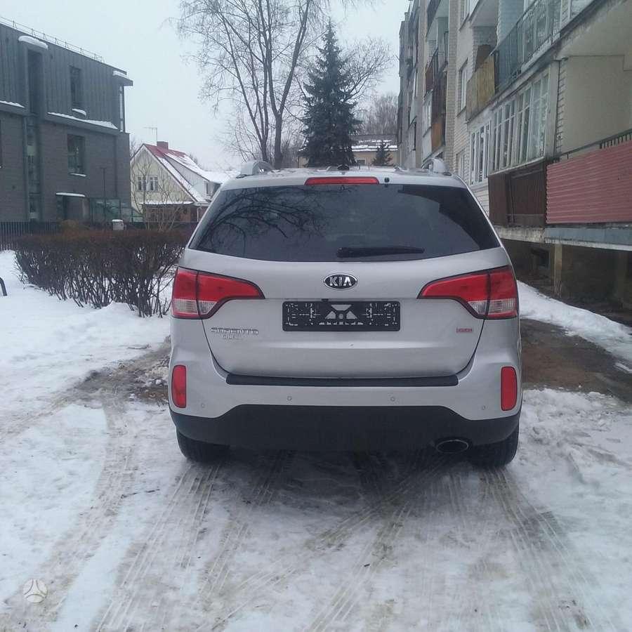Pelēks Kia Sorento 2014 Viļņa, ar dzinēja tilpumu 3.30 L un nobraukumu 120 tūkst. km par 12500 €, foto 4 vietnē AUTOMOTO.COM.LV