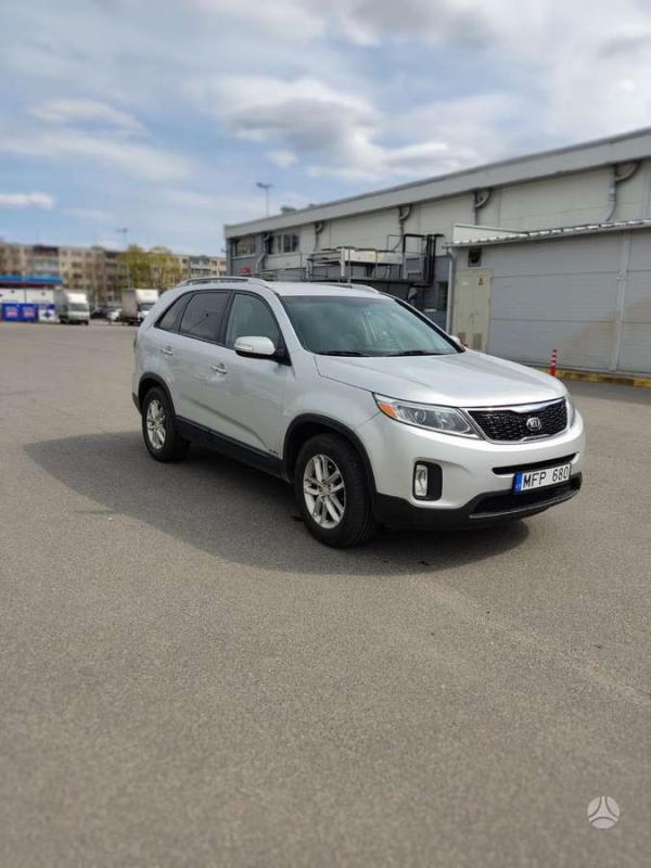 Pelēks Kia Sorento 2014 Viļņa, ar dzinēja tilpumu 3.30 L un nobraukumu 120 tūkst. km par 12500 €, foto 10 vietnē AUTOMOTO.COM.LV