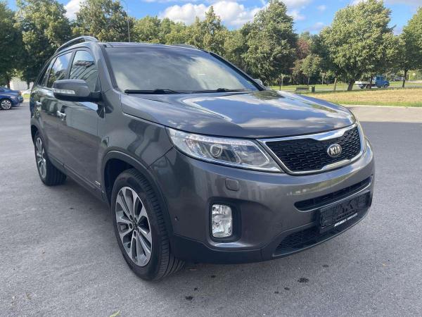 Pelēks Kia Sorento 2014 Kauņa, ar dzinēja tilpumu 2.20 L un nobraukumu 248 tūkst. km par 8950 €, foto 5 vietnē AUTOMOTO.COM.LV