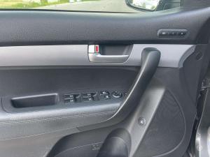 Pelēks Kia Sorento 2014 Kauņa, ar dzinēja tilpumu 2.20 L un nobraukumu 248 tūkst. km par 8950 €, foto 17 vietnē AUTOMOTO.COM.LV