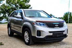 Grey Kia Sorento 2014 in Kretinga, with an engine capacity of 2.40 L and mileage of 140 thousand km for 8950 €, photo 5 on AUTOMOTO.COM.LV