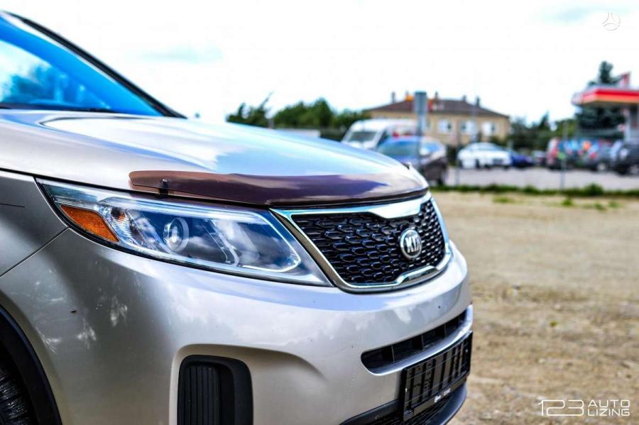 Grey Kia Sorento 2014 in Kretinga, with an engine capacity of 2.40 L and mileage of 140 thousand km for 8950 €, photo 6 on AUTOMOTO.COM.LV