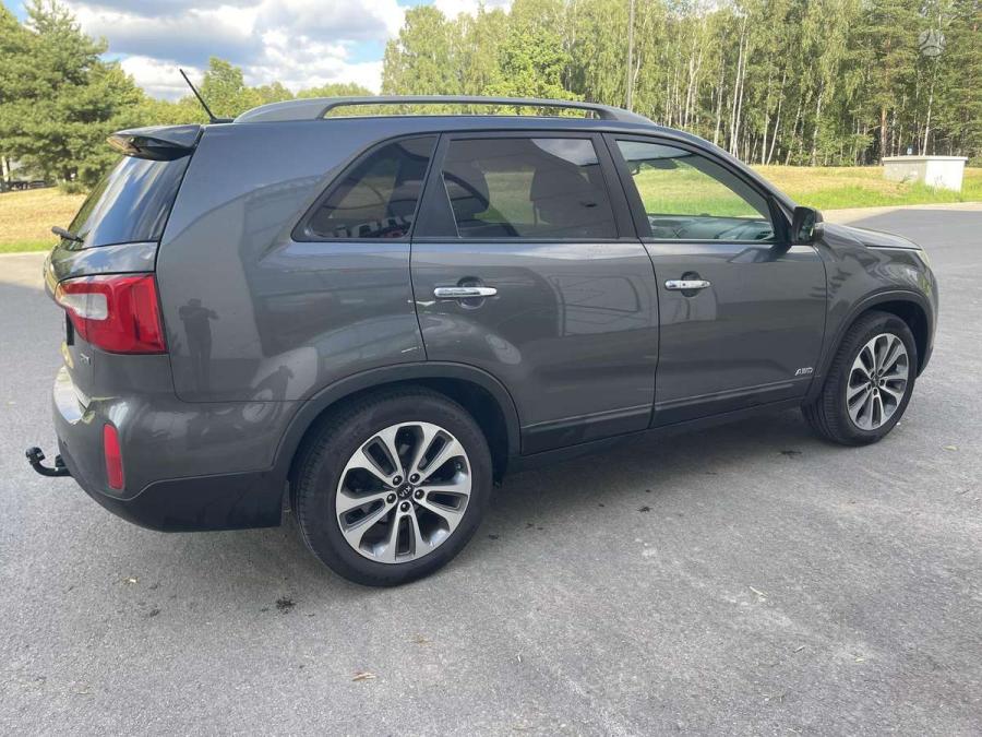 Pelēks Kia Sorento 2014 Kauņa, ar dzinēja tilpumu 2.20 L un nobraukumu 248 tūkst. km par 8950 €, foto 16 vietnē AUTOMOTO.COM.LV