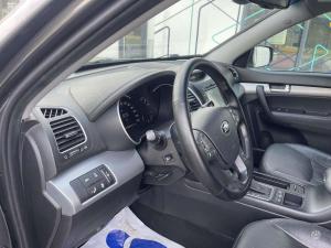 Pelēks Kia Sorento 2014 Kauņa, ar dzinēja tilpumu 2.20 L un nobraukumu 248 tūkst. km par 8950 €, foto 19 vietnē AUTOMOTO.COM.LV