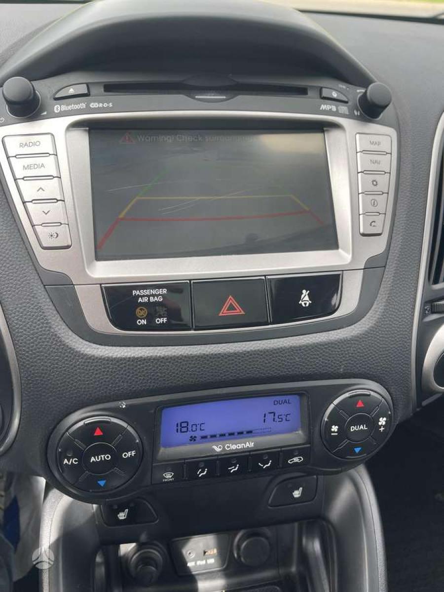 Pelēks Kia Sorento 2014 Kauņa, ar dzinēja tilpumu 2.20 L un nobraukumu 248 tūkst. km par 8950 €, foto 22 vietnē AUTOMOTO.COM.LV