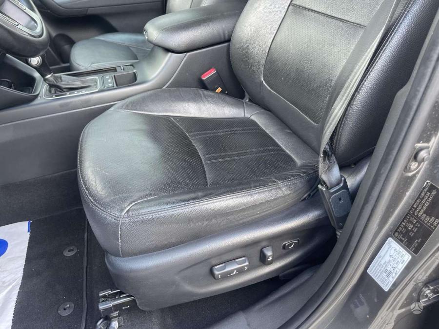 Pelēks Kia Sorento 2014 Kauņa, ar dzinēja tilpumu 2.20 L un nobraukumu 248 tūkst. km par 8950 €, foto 26 vietnē AUTOMOTO.COM.LV