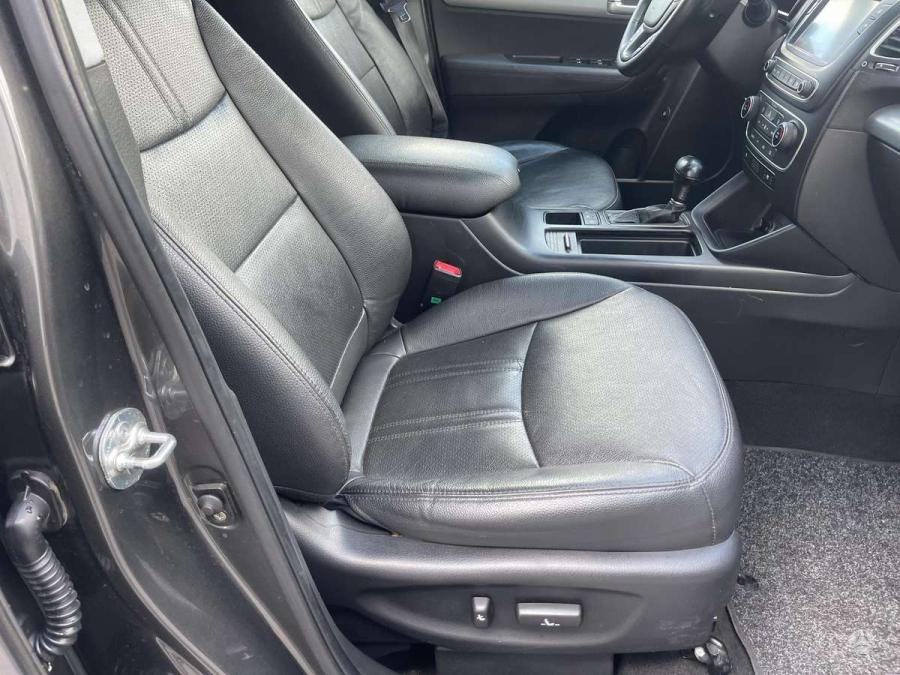 Pelēks Kia Sorento 2014 Kauņa, ar dzinēja tilpumu 2.20 L un nobraukumu 248 tūkst. km par 8950 €, foto 31 vietnē AUTOMOTO.COM.LV