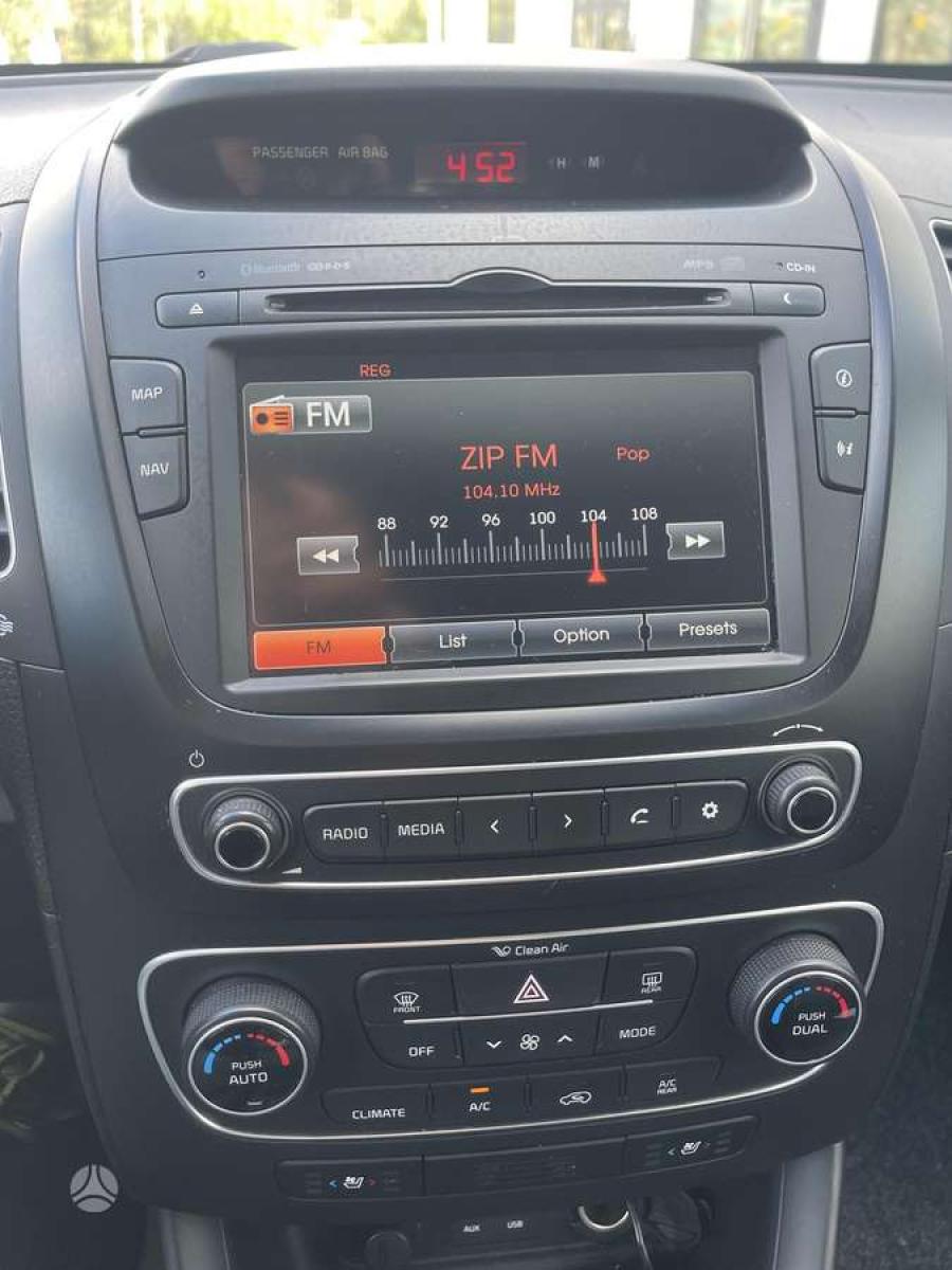 Pelēks Kia Sorento 2014 Kauņa, ar dzinēja tilpumu 2.20 L un nobraukumu 246 tūkst. km par 8950 €, foto 22 vietnē AUTOMOTO.COM.LV