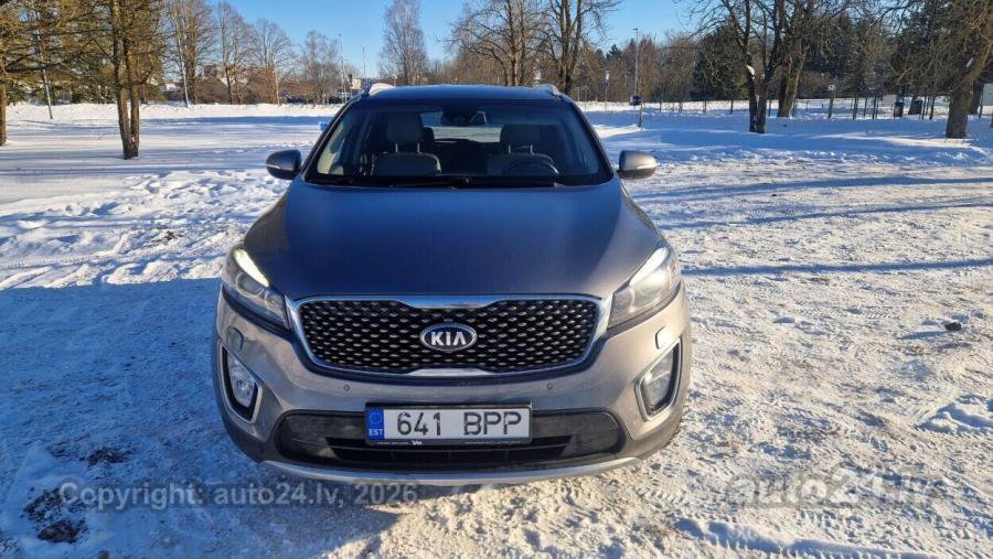 Grey Kia Sorento 2015 in Tallinn, with an engine capacity of 2.20 L and mileage of 250 thousand km for 10900 €, photo 1 on AUTOMOTO.COM.LV
