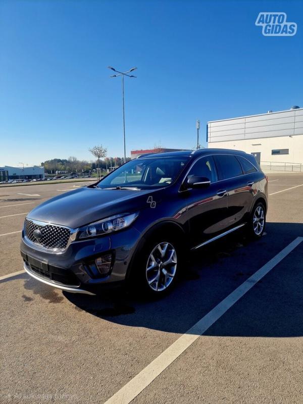 Grey Kia Sorento 2015 in Kaunas, with an engine capacity of 2.20 L and mileage of 290 thousand km for 13999 €, photo 1 on AUTOMOTO.COM.LV