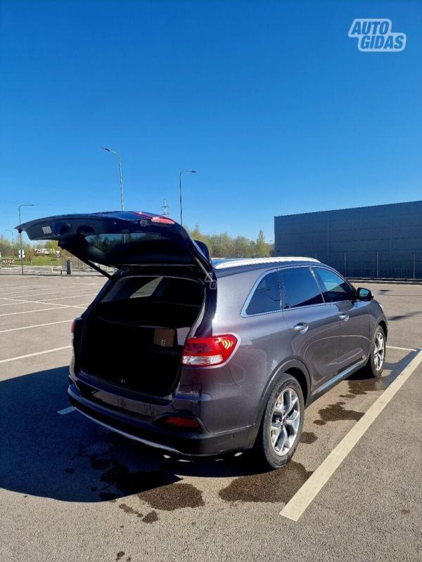 Grey Kia Sorento 2015 in Kaunas, with an engine capacity of 2.20 L and mileage of 290 thousand km for 13999 €, photo 5 on AUTOMOTO.COM.LV