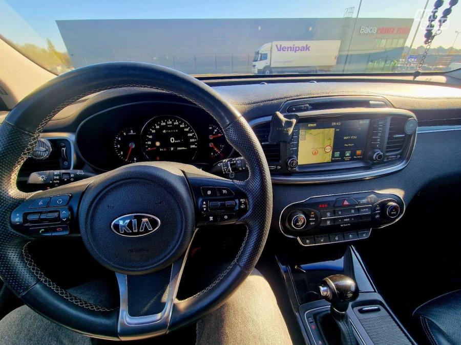 Pelēks Kia Sorento 2015 Kauņa, ar dzinēja tilpumu 2.20 L un nobraukumu 290 tūkst. km par 13999 €, foto 12 vietnē AUTOMOTO.COM.LV