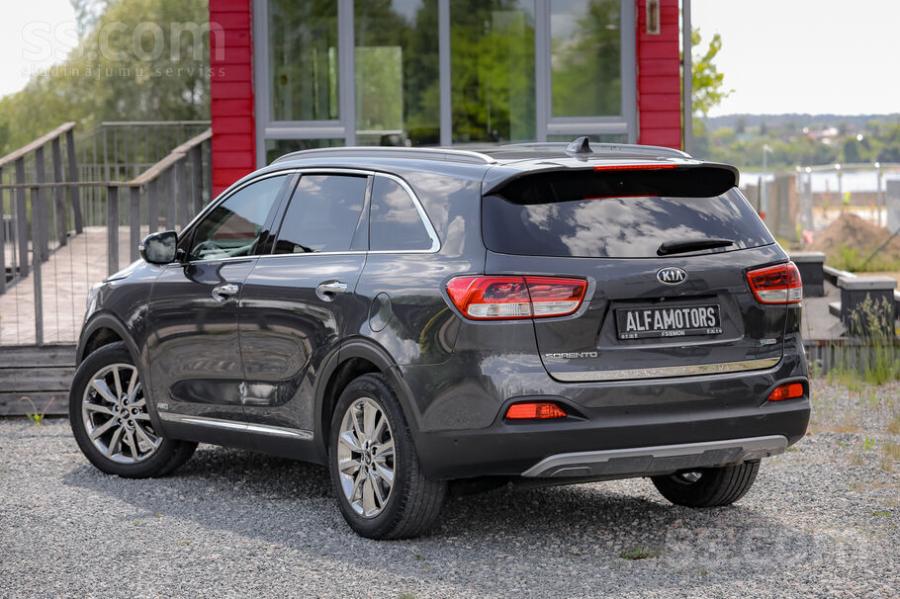 Pelēks Kia Sorento 2015 Rīga, ar dzinēja tilpumu 2.20 L un nobraukumu 156 tūkst. km par 16990 €, foto 4 vietnē AUTOMOTO.COM.LV