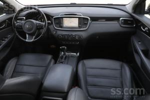 Pelēks Kia Sorento 2015 Rīga, ar dzinēja tilpumu 2.20 L un nobraukumu 156 tūkst. km par 16990 €, foto 7 vietnē AUTOMOTO.COM.LV