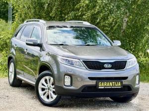 Grey Kia Sorento 2015 in Siauliai, with an engine capacity of 2.20 L and mileage of 223 thousand km for 12999 €, photo  on AUTOMOTO.COM.LV