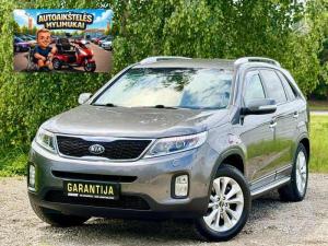 Grey Kia Sorento 2015 in Siauliai, with an engine capacity of 2.20 L and mileage of 223 thousand km for 12999 €, photo 3 on AUTOMOTO.COM.LV