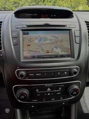 Grey Kia Sorento 2015 in Siauliai, with an engine capacity of 2.20 L and mileage of 223 thousand km for 12999 €, photo 36 on AUTOMOTO.COM.LV