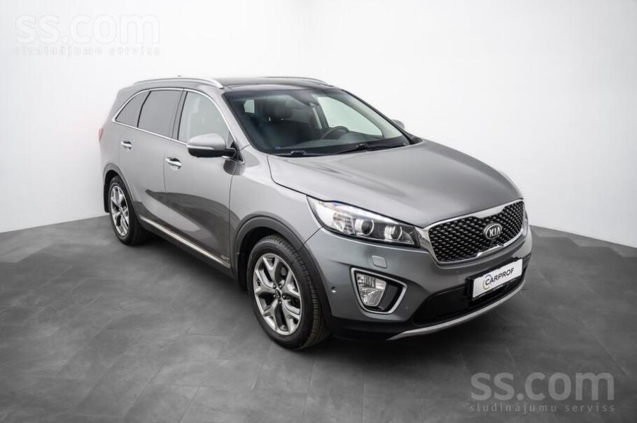 Grey Kia Sorento 2015 in Tallinn, with an engine capacity of 2.20 L and mileage of 229 thousand km for 13999 €, photo 4 on AUTOMOTO.COM.LV
