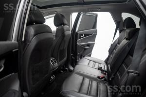Grey Kia Sorento 2015 in Tallinn, with an engine capacity of 2.20 L and mileage of 229 thousand km for 13999 €, photo 9 on AUTOMOTO.COM.LV