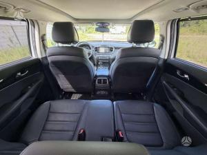 Grey Kia Sorento 2015 in Siauliai, with an engine capacity of 2.20 L and mileage of 201 thousand km for 15950 €, photo 33 on AUTOMOTO.COM.LV
