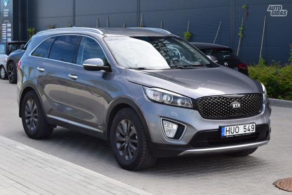 Grey Kia Sorento 2015 in Vilnius, with an engine capacity of 2.20 L and mileage of 237 thousand km for 12900 €, photo 3 on AUTOMOTO.COM.LV