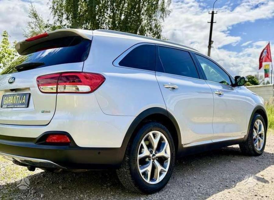 Pelēks Kia Sorento 2015 Šauļi, ar dzinēja tilpumu 2.20 L un nobraukumu 201 tūkst. km par 15950 €, foto 9 vietnē AUTOMOTO.COM.LV