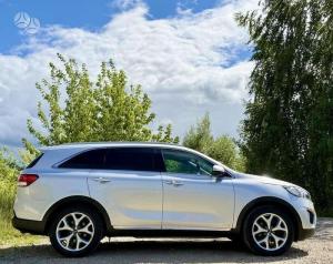 Pelēks Kia Sorento 2015 Šauļi, ar dzinēja tilpumu 2.20 L un nobraukumu 201 tūkst. km par 15950 €, foto 15 vietnē AUTOMOTO.COM.LV