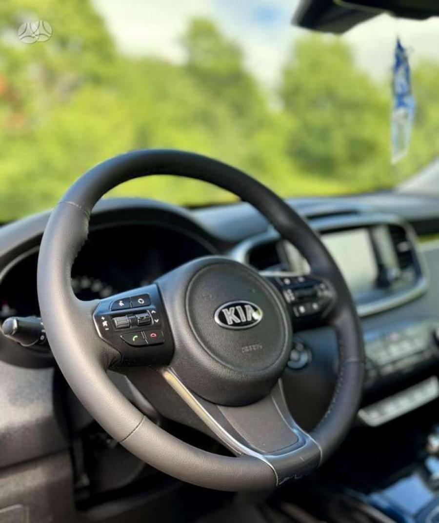 Pelēks Kia Sorento 2015 Šauļi, ar dzinēja tilpumu 2.20 L un nobraukumu 201 tūkst. km par 15950 €, foto 25 vietnē AUTOMOTO.COM.LV