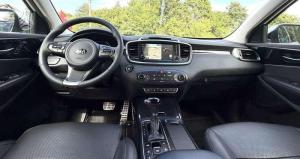 Pelēks Kia Sorento 2015 Šauļi, ar dzinēja tilpumu 2.20 L un nobraukumu 201 tūkst. km par 15950 €, foto 26 vietnē AUTOMOTO.COM.LV